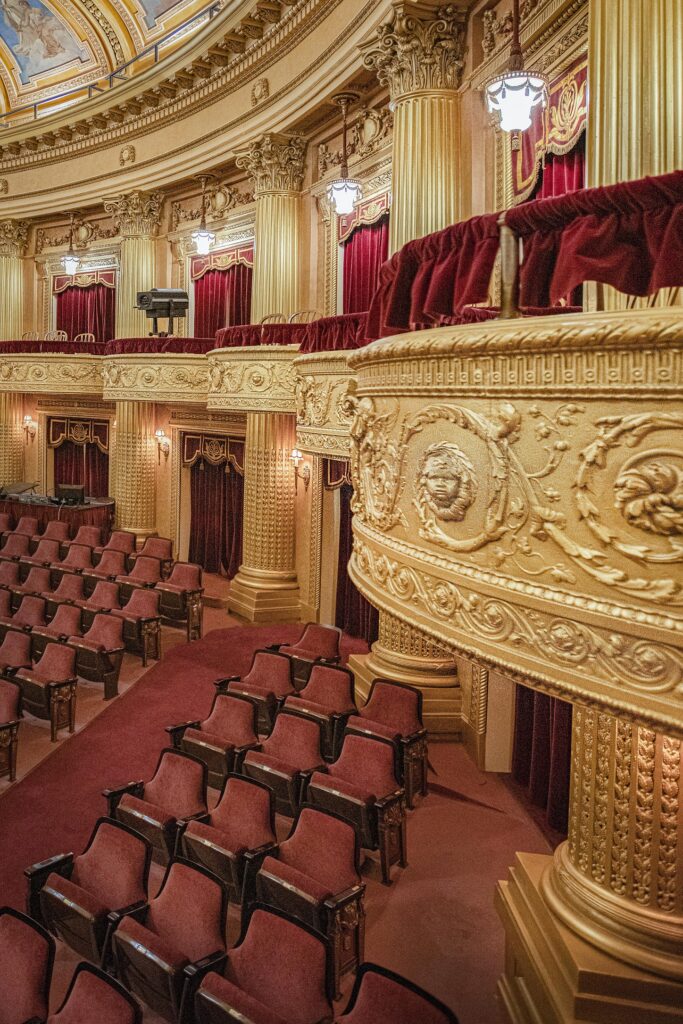 Al. Ringling Theatre - Circle Wisconsin
