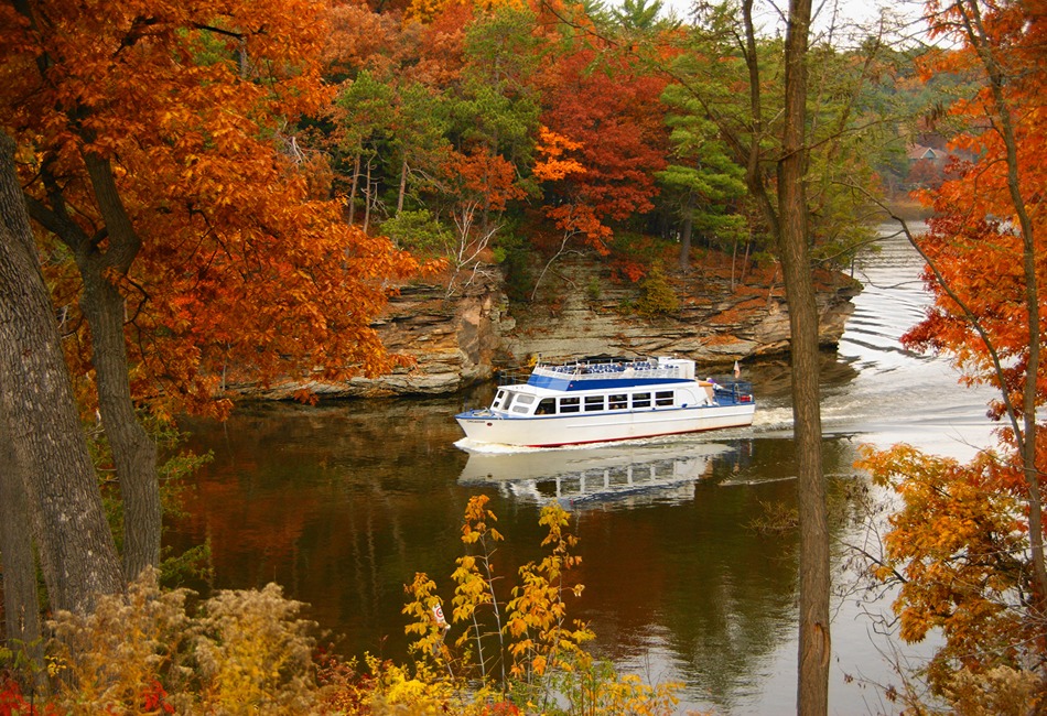 Scenic Wisconsin Tours: Cruises, Trains & Lighthouses - Circle Wisconsin